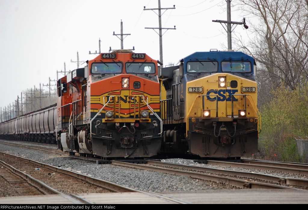 CSX 128 & BNSF 4413